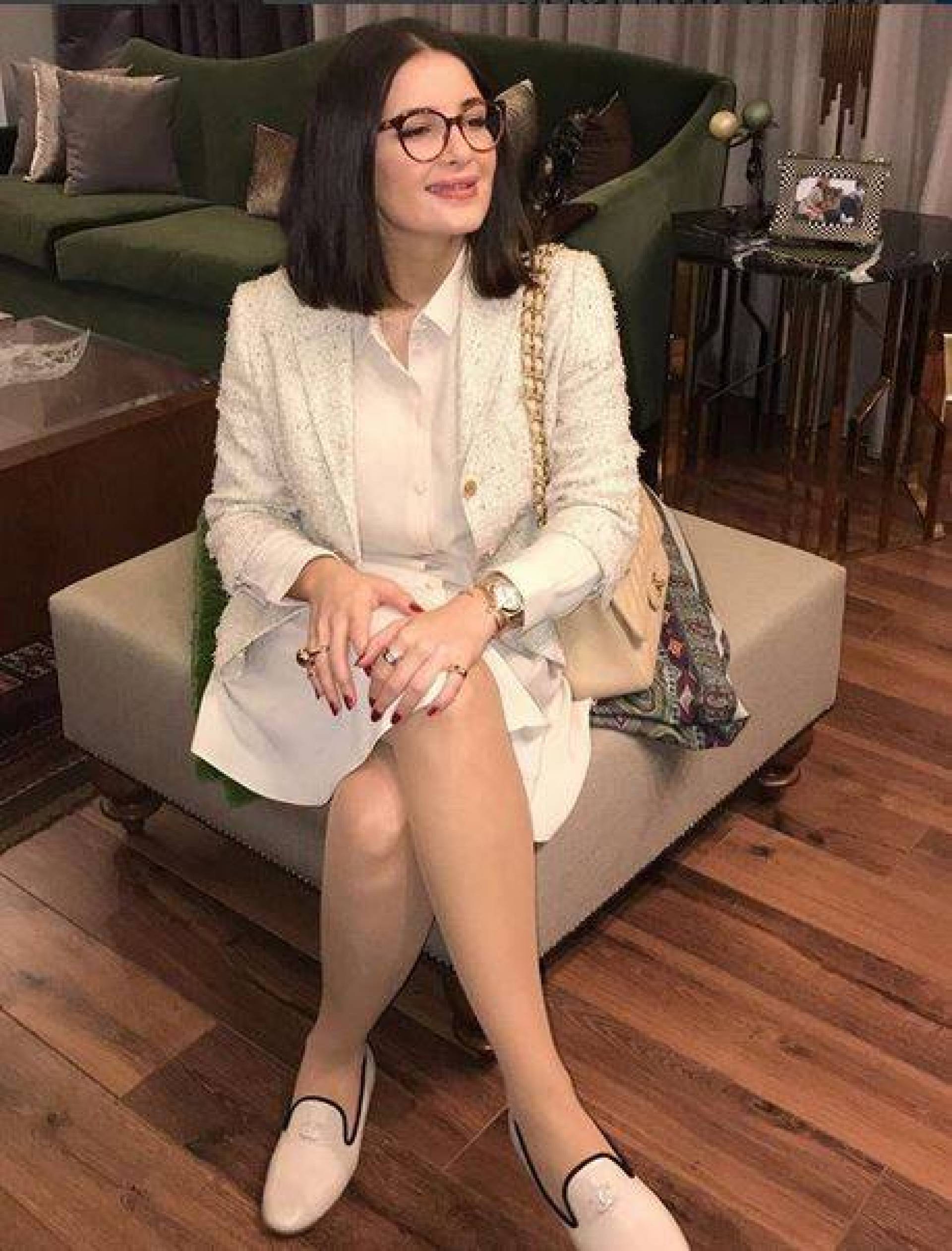 بالصور ملابس إبنة أصالة تثير الجدل على مواقع التواصل Laha Magazine
