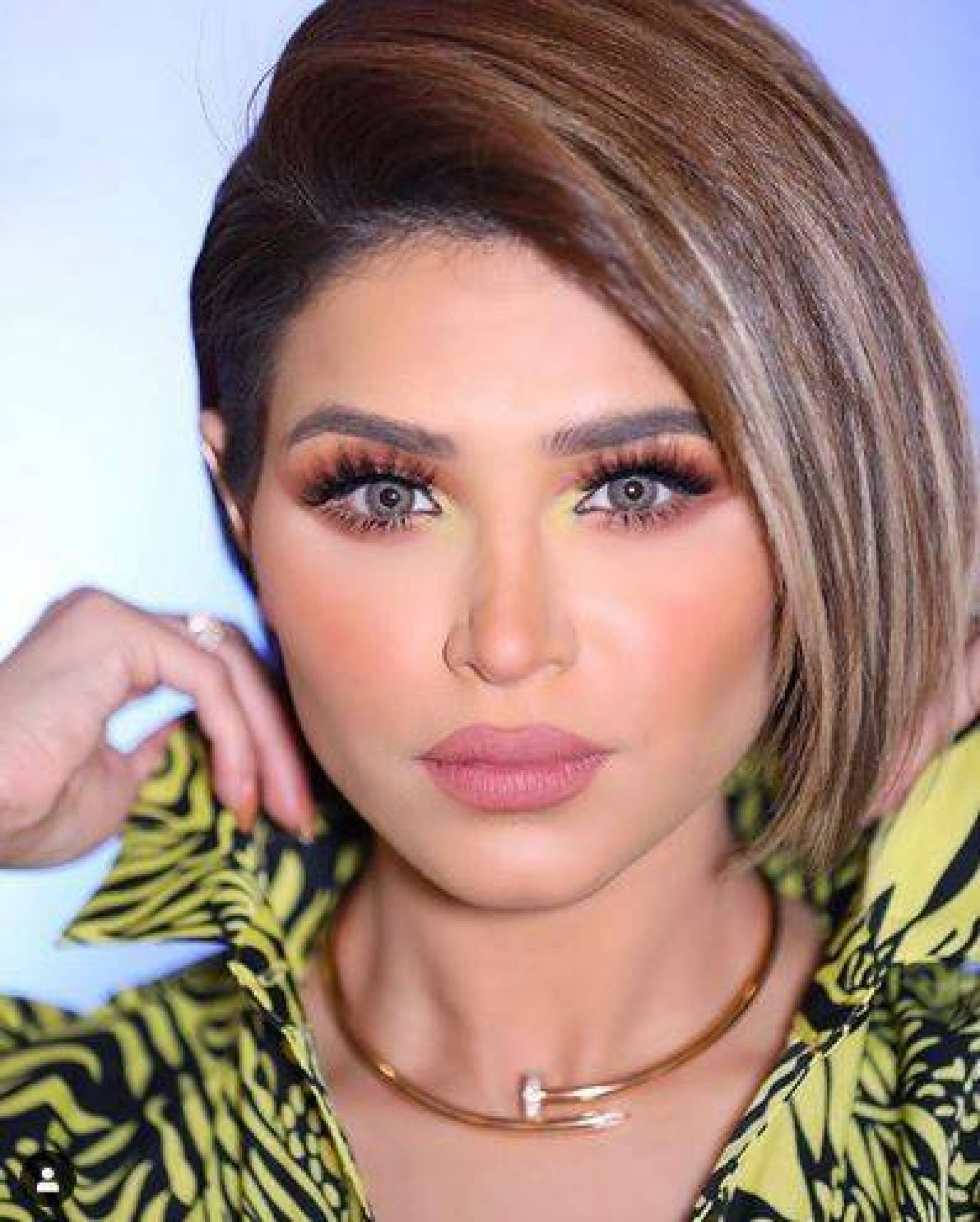 فيديو لنهى نبيل يحدث ضجة لن تتخيلوا سعر العطر الذي وضعته Laha Magazine
