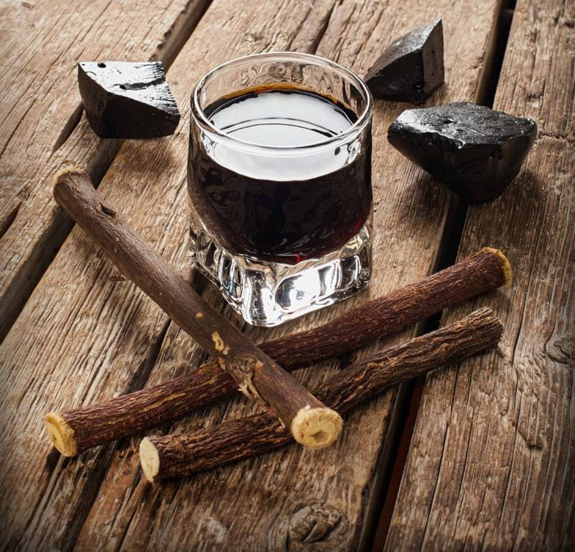 لأنك تصومين خلال الحجر... حضري شراب العرق سوس في منزلك | Laha Magazine